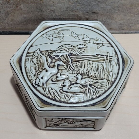 Avon | Storage & Organization | Vintage Avon Ceramic Duck Hexagon Trinket Box Ceramarte Brazil ...